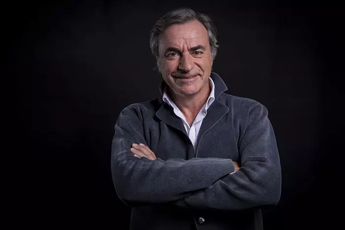 Carlos Sainz Sr. skriver under for MINI-teamet