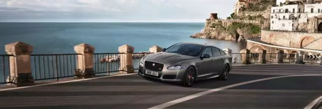 Jaguar XJR575 mới: Xe saloon sang trọng 575 mã lực