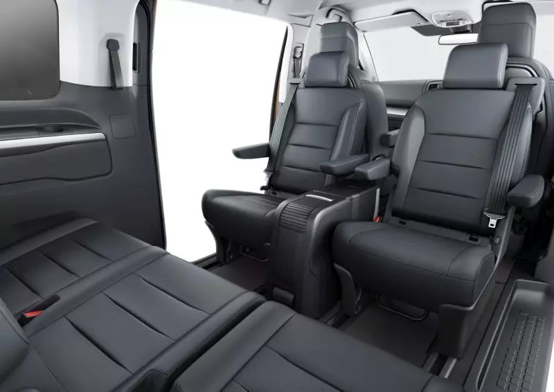 Cábáin Toyota ProAce Verso VIP