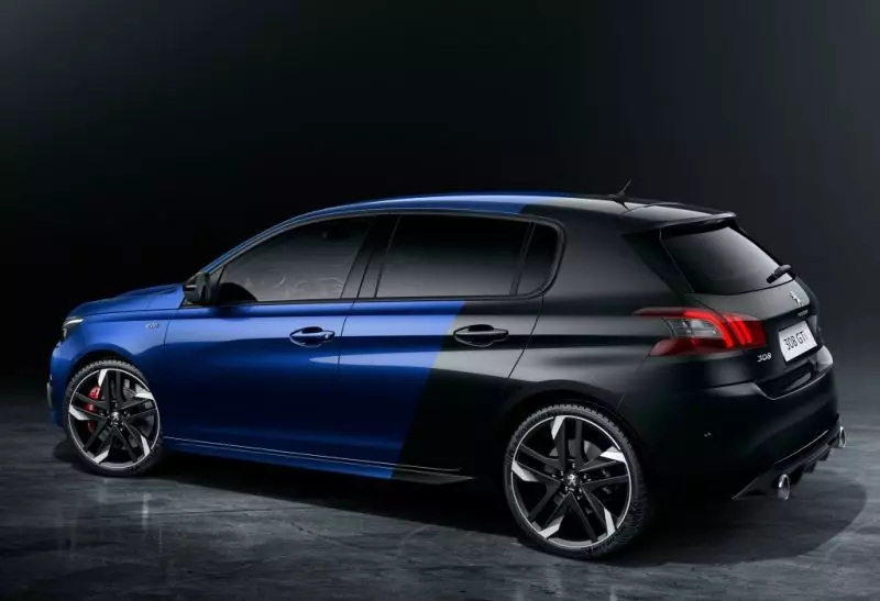 Zadní Peugeot 308 GTi od Peugeot Sport