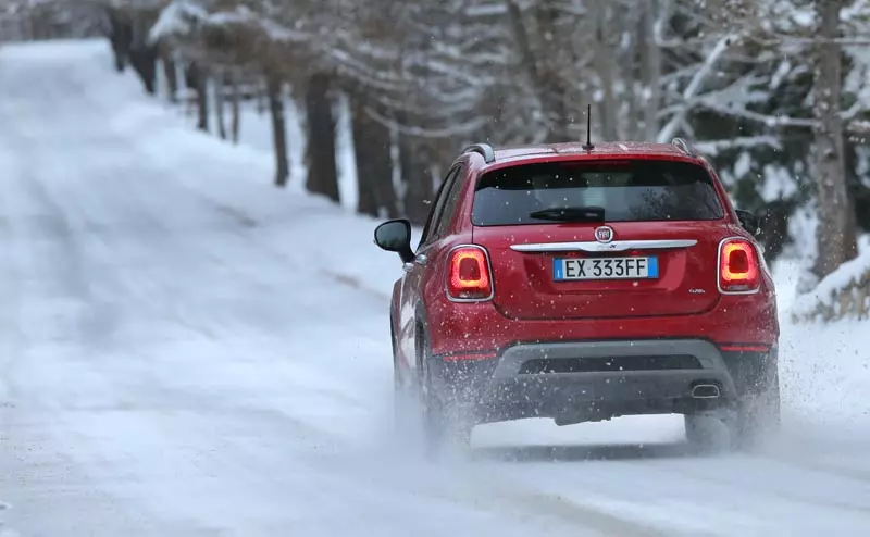 fiat 500x უკანა