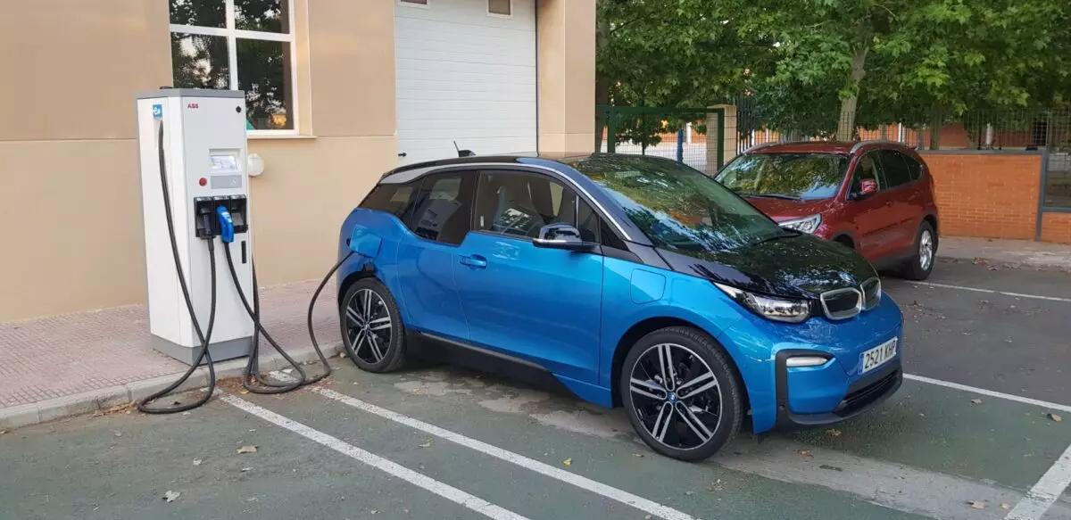 BMW i3 REX ຊຸດປະສົມ