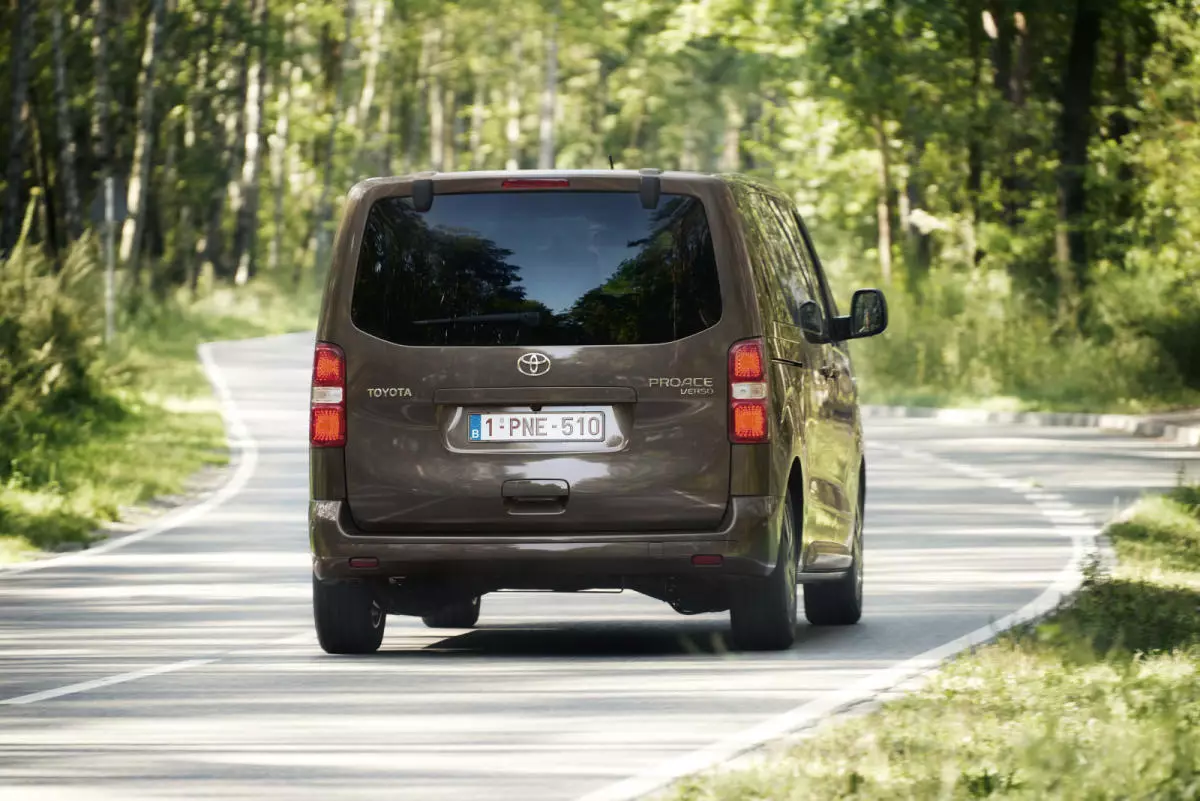 toyota proace