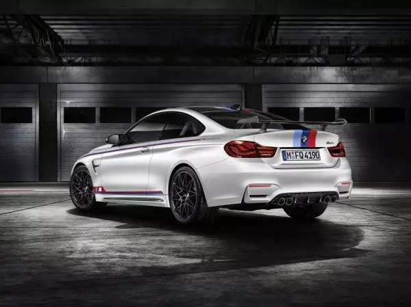 ਰੀਅਰ BMW M4 DTM ਚੈਂਪੀਅਨ ਐਡੀਸ਼ਨ 2016