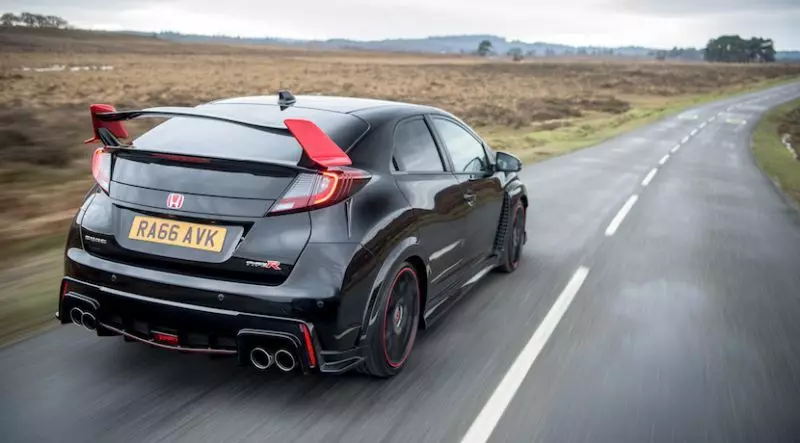 Zadnja Honda Civic Type R Black Edition