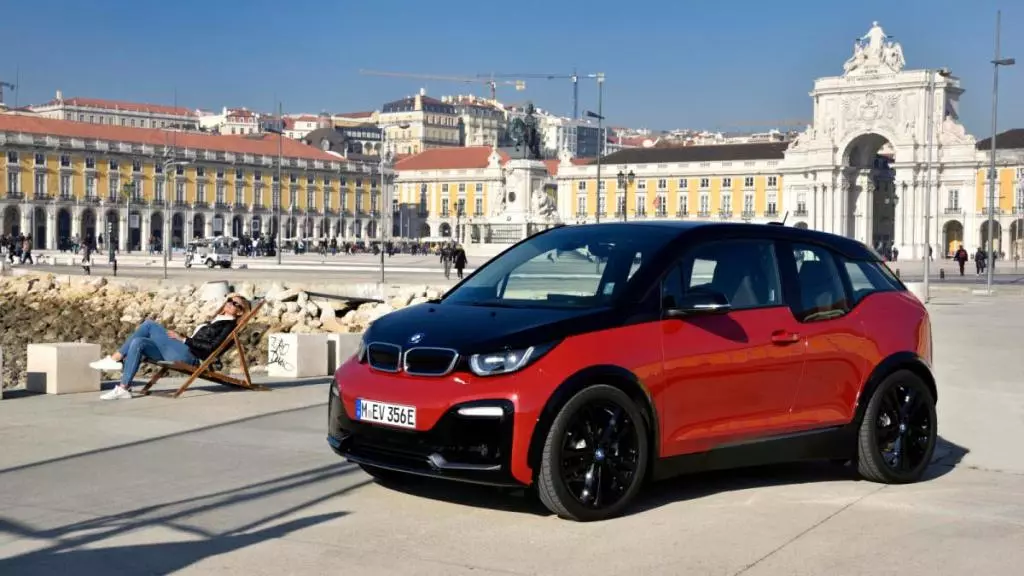 BMW i3