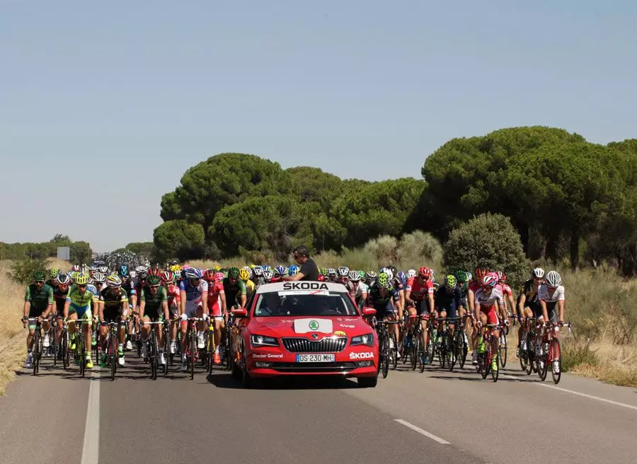 koda official car of the cycling tour of spain