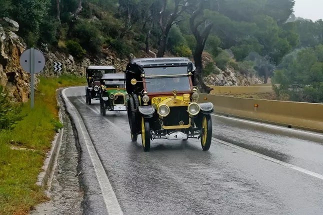 Il raduno internazionale di auto d'epoca