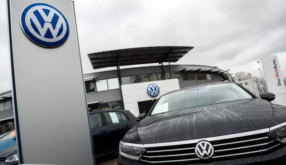 buhola förkastande av den soppade motorreparationsplanen komplicerar Volkswagen 1