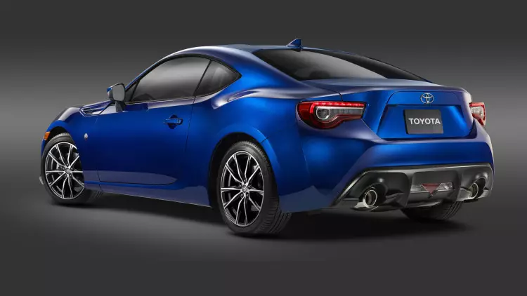 रियर टोयोटा GT86 2016