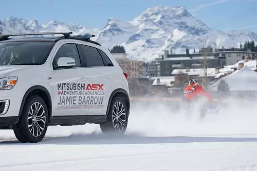 Jamie Barrow and the Mitsubishi ASX break the car-towed snowboard speed record 22744_1