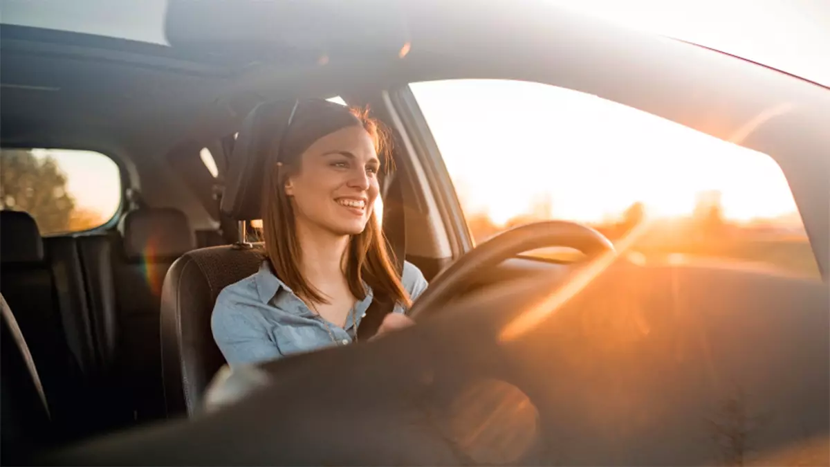 Uno studio rivela che le donne subiscono meno incidenti gravi al volante rispetto agli uomini