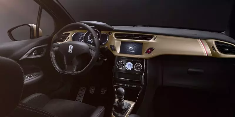 Ինտերիեր DS 3 Performance