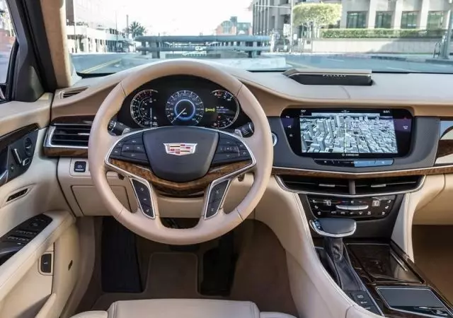 ภายใน Cadillac CT6 2016