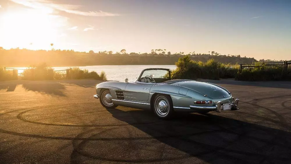 Rear Mercedes-Benz 300 SL Roadster