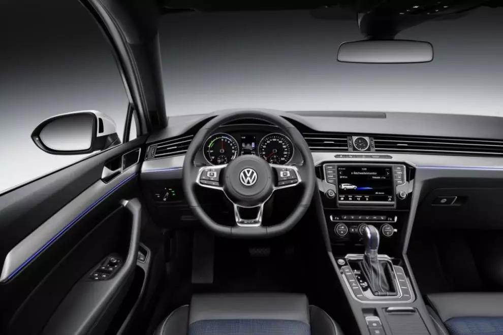 Interior Volkswagen Passat GTE