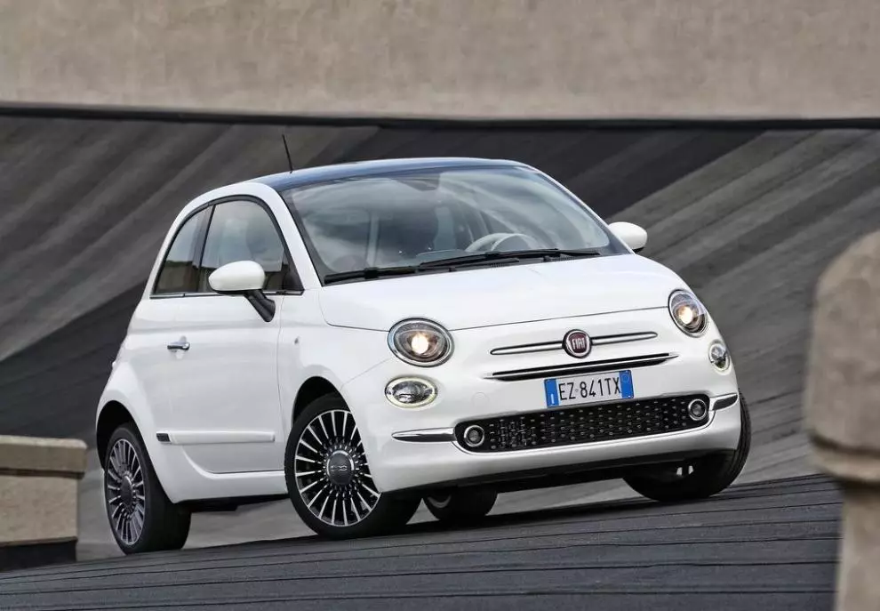 Fiat 500 2016 biely