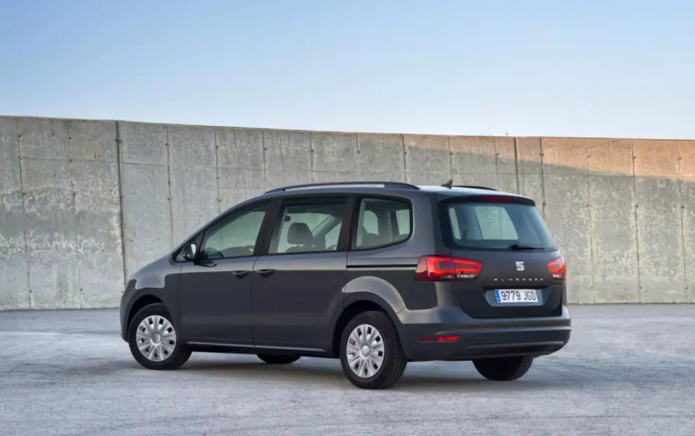 Seat Alhambra 2015