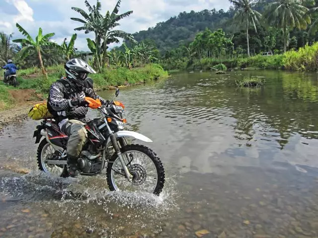 bali üzerinden yol