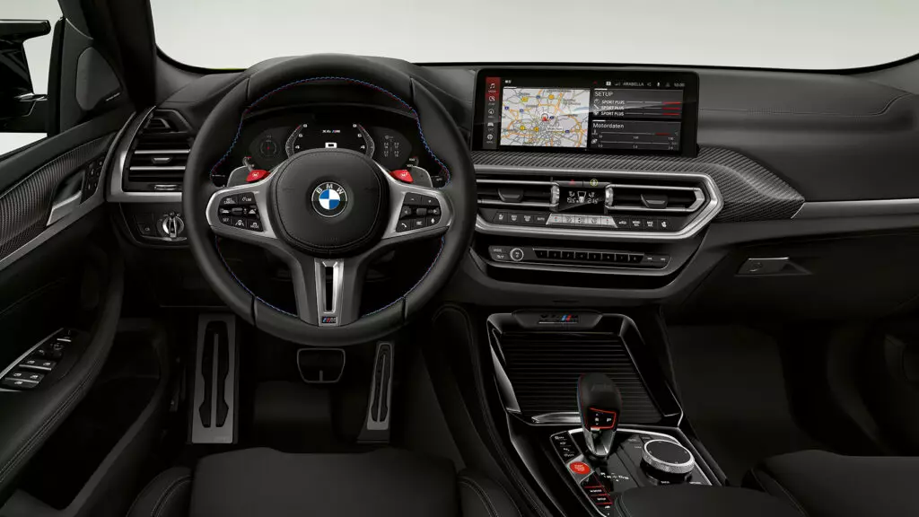 Interior kompetisi BMW X4 M