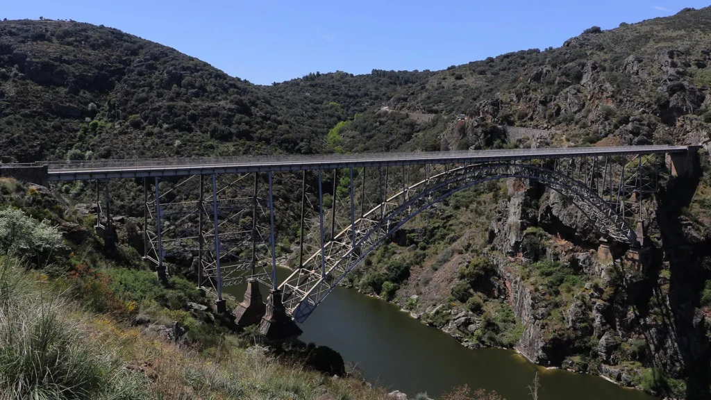 تست جاده سوزوکی S-Cross Arribes del Duero