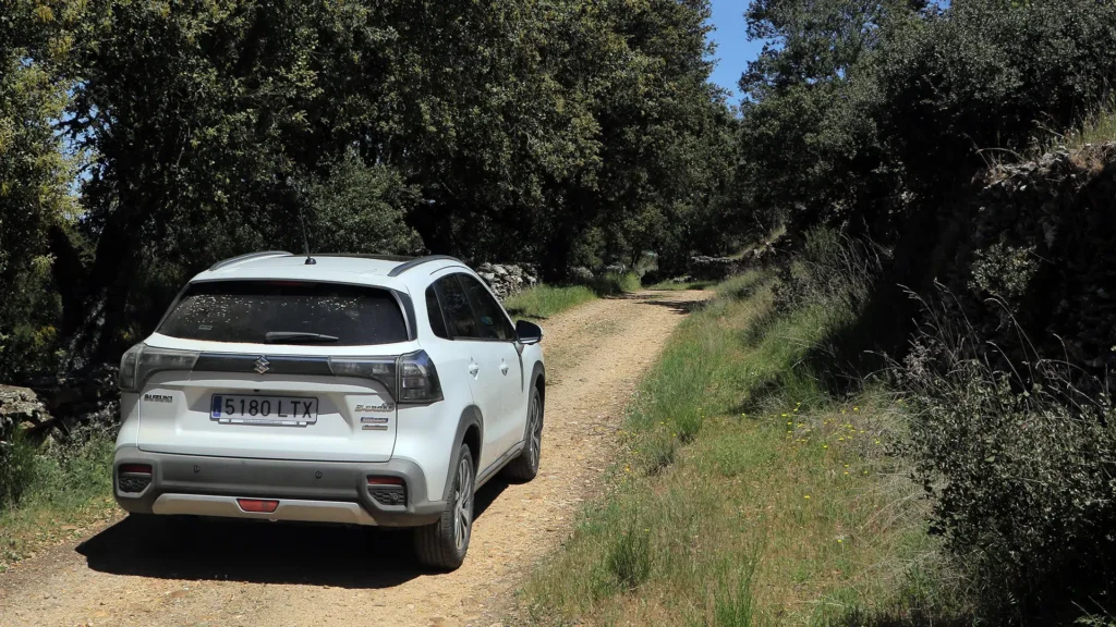 Ule okporo ụzọ Suzuki S-Cross Arribes del Duero