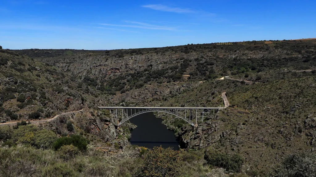 تست جاده سوزوکی S-Cross Arribes del Duero