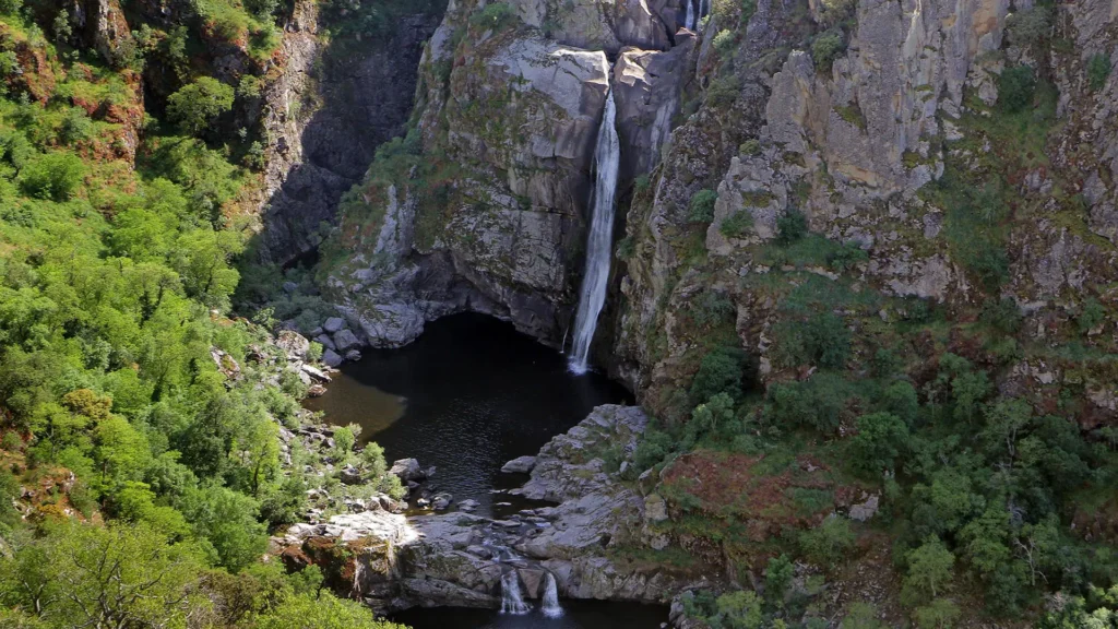 تست جاده سوزوکی S-Cross Arribes del Duero