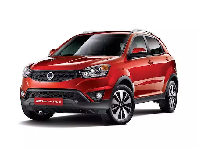 SsangYong Korando 2015 nyekundu