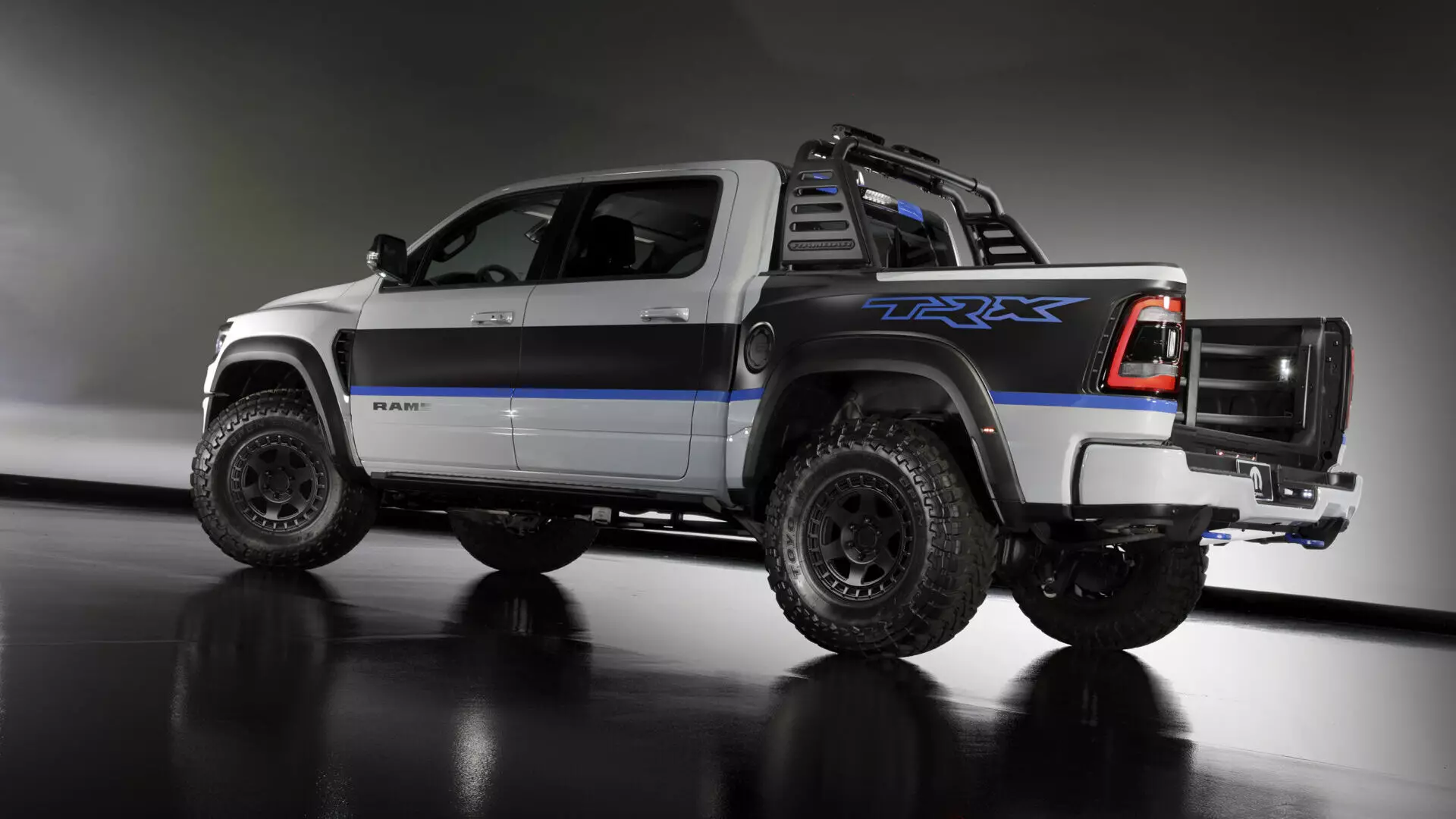 Sema Show 2021 (VII): Ram 1500 TRX, Jeep Grand Cherokee at marami pang paghahanda