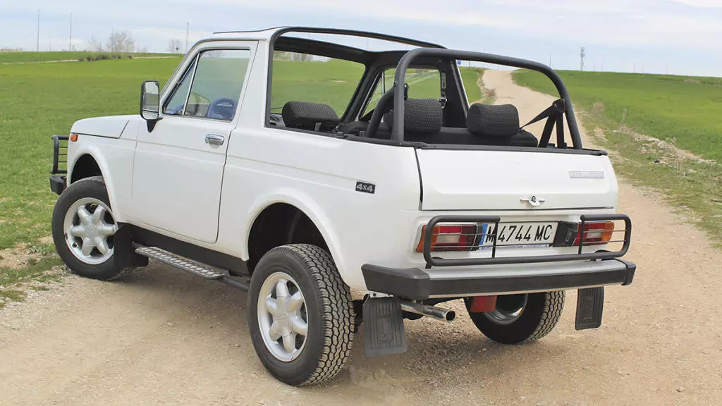 Lada Niva Convertible