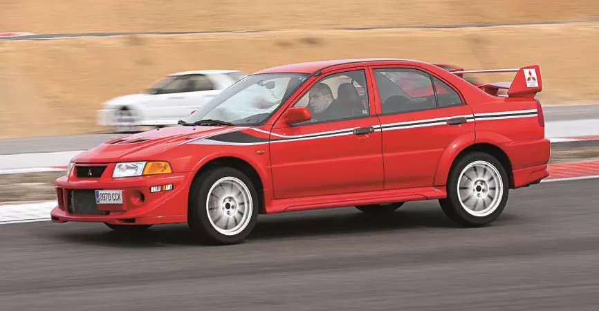 मित्सुबिशी लान्सर EVO VII