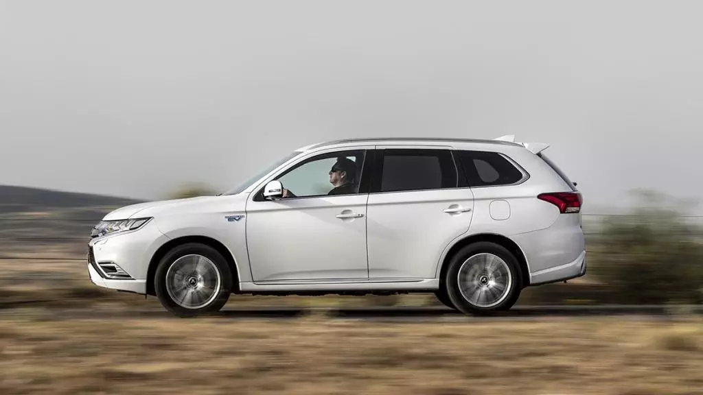 mitsubishi outlander phev