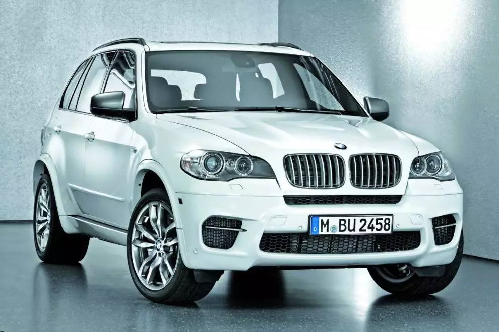 BMW X5 M50D තනි පුද්ගල