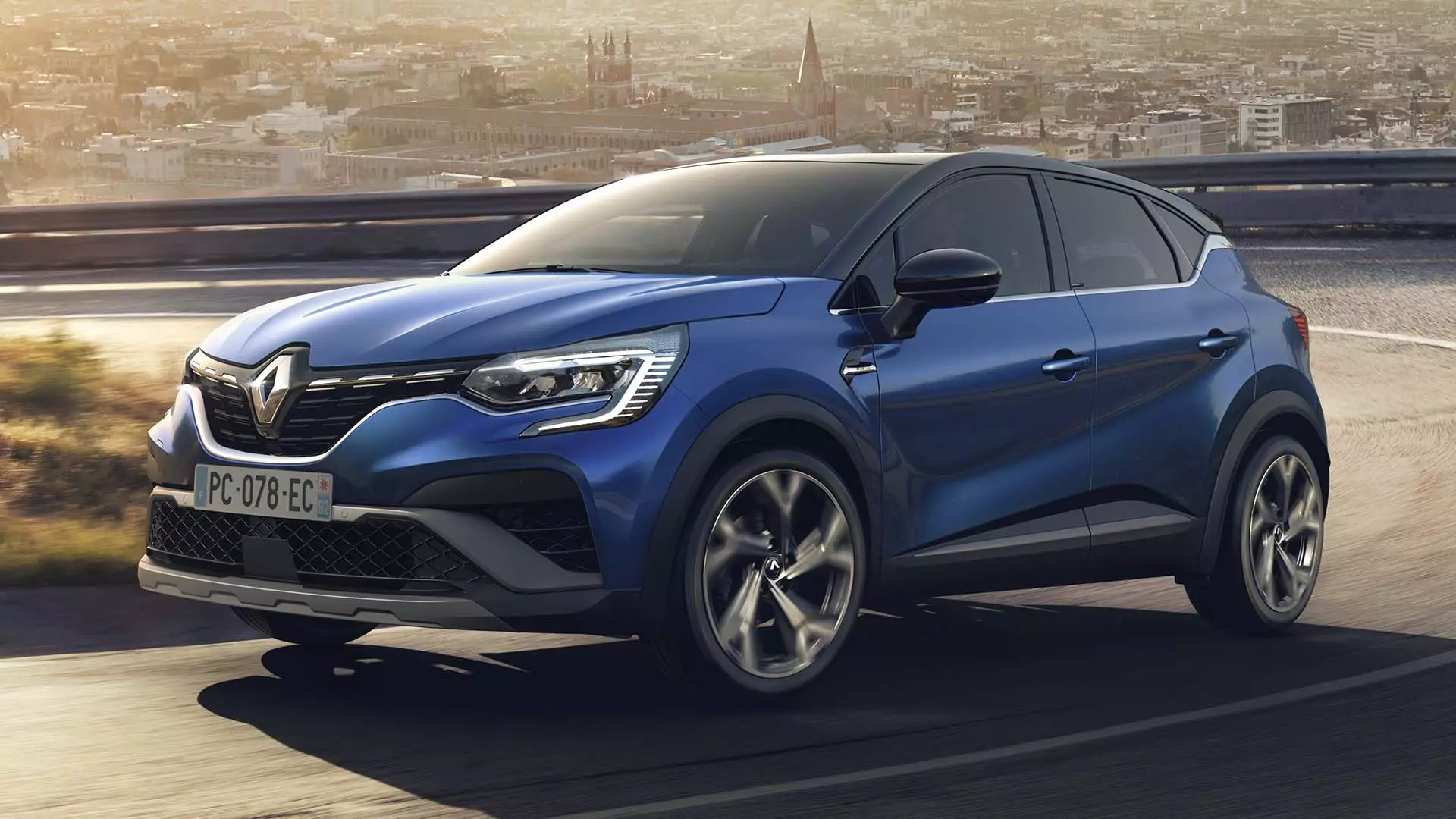 Renault Captur E-TECH Engineered 2023: 스포티하고 럭셔리하며 효율적입니다.