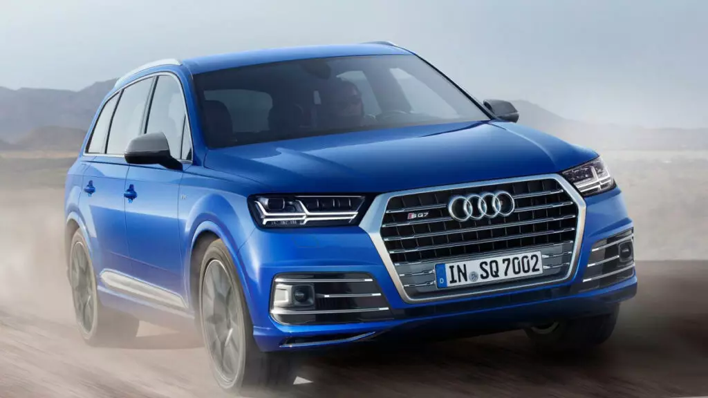 Non obstante, este Audi pasará á historia por ser o primeiro coche en incorporar unha rede eléctrica de 48 V e un compresor eléctrico para reducir o desfase na resposta do turbo.