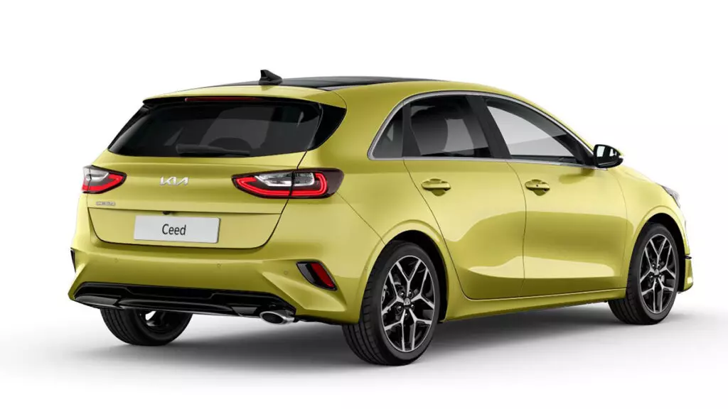 Kia Ceed 2022 ريئر