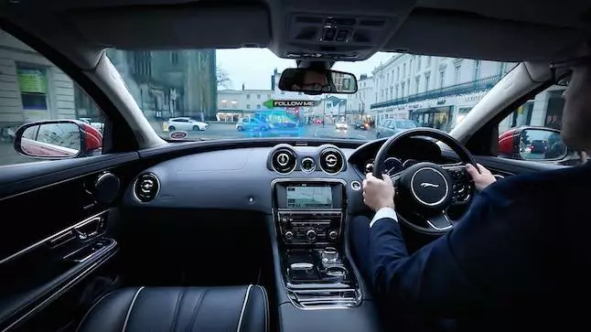 Jaguar Land Rover 360 Virtualno mestno vetrobransko steklo