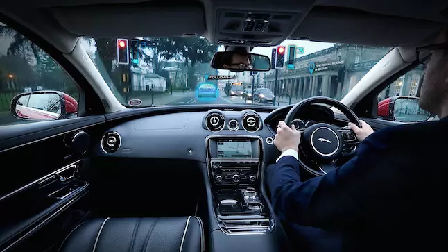 Jaguar Land Rover 360 Virtualno mestno vetrobransko steklo