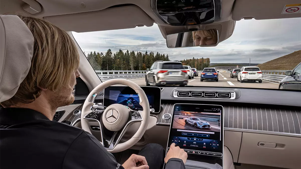 Mercedes-Benz mengorak langkah ke hadapan dengan mendapatkan kebenaran untuk menyeragamkan sistem pemanduan autonomi tahap 3nya