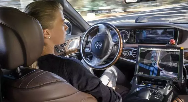 DGT співпрацює з Mobileye для автономного автомобіля