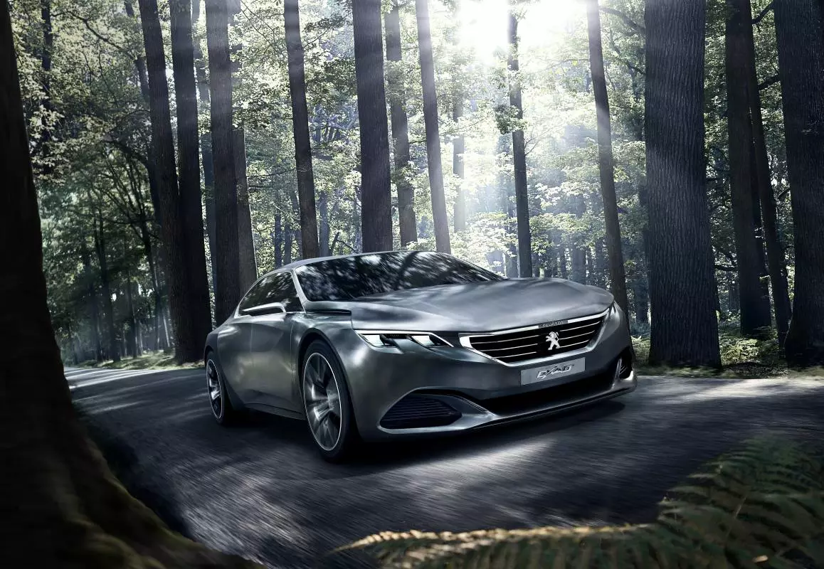 I-Peugeot Exalt Concept: ukutolika kwakhona i-coupés sedans 28633_1