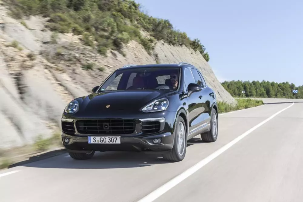 novi porsche cayenne 21g 1