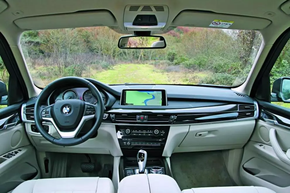 BMW X5 dashboard