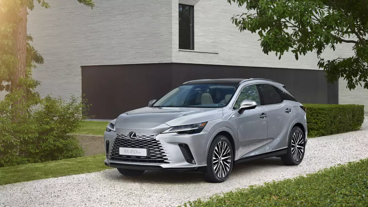 Täze “Lexus RX 2023”: öňde boluň