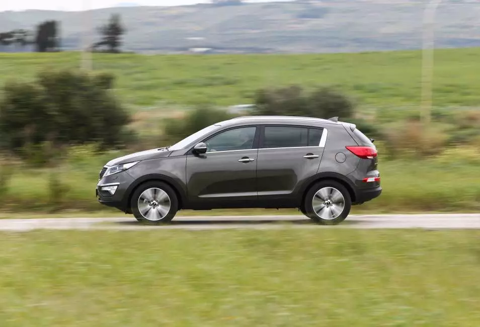 kia sportage 2014 010