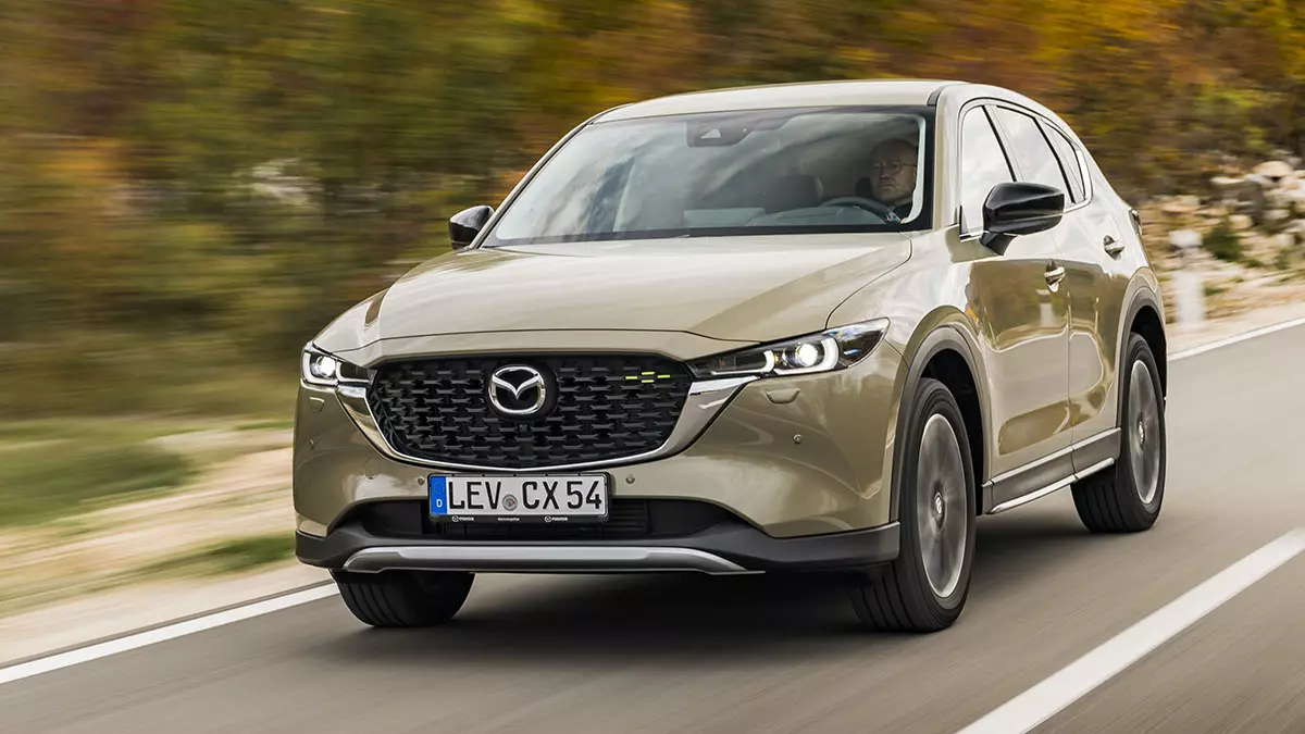 וידאו: מבחן מאזדה CX-5 2.0 Skyactiv-G 2022, רכב שטח עם מגע פרימיום