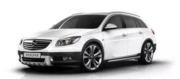 opel insignia agbelebu mẹrin mẹta ninu merin