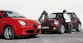 Alfa Mito 1.6 Jtdm Distinctive супраць Mini