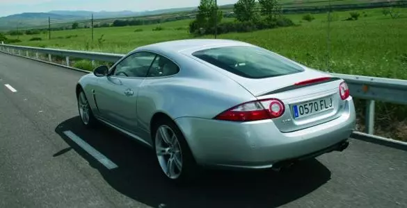 mm-jaguar-xkr-41